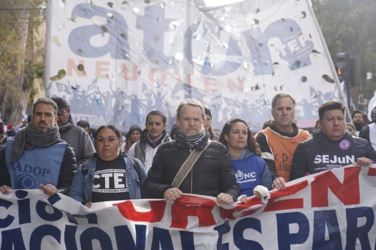 Paro Nacional: así fue la marcha en el centro neuquino | AM550 - La Primera